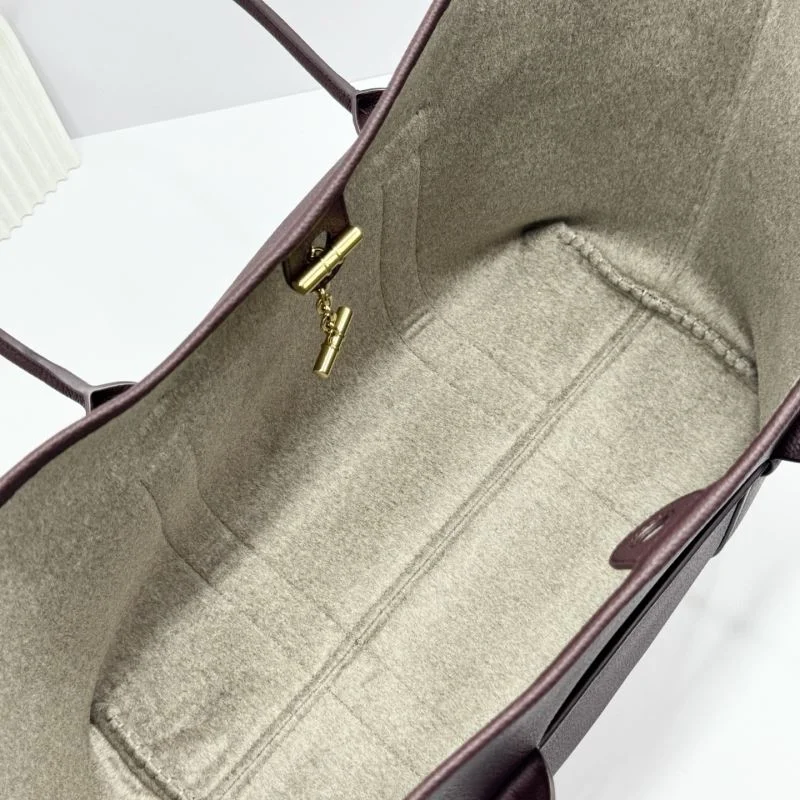 Top match Loro Piana Shopping Bags