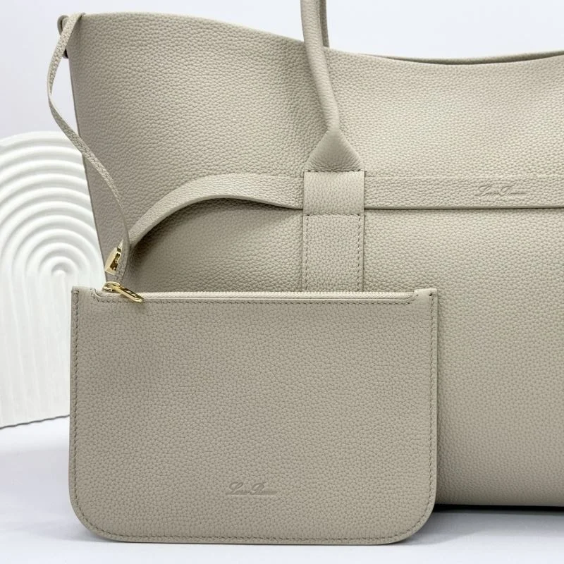 Low-cost Loro Piana Shopping Bags