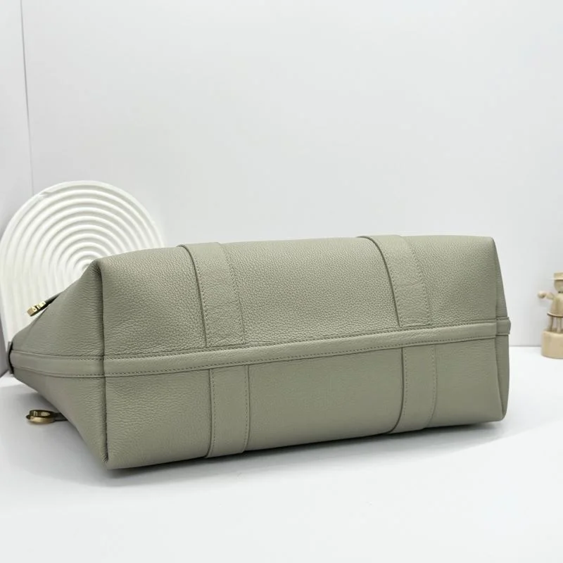 Reasonably priced Loro Piana Shopping Bags