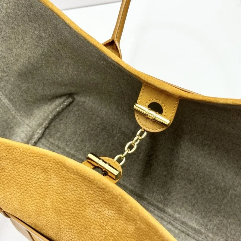 Exact replica Loro Piana Shopping Bags