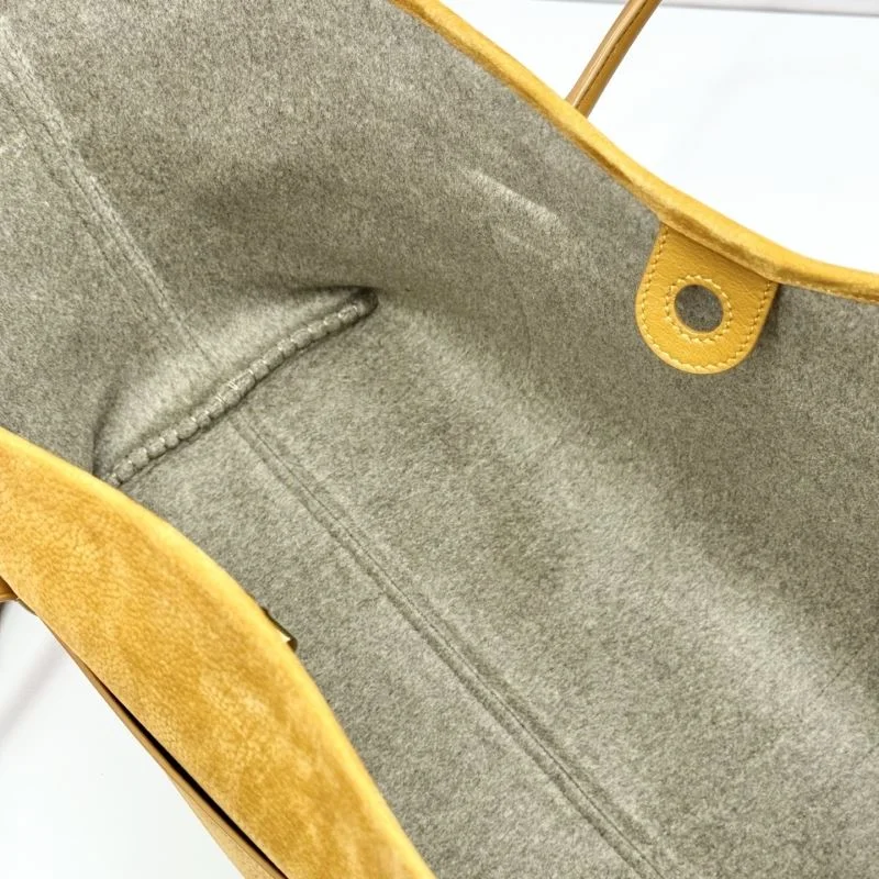 Exact replica Loro Piana Shopping Bags