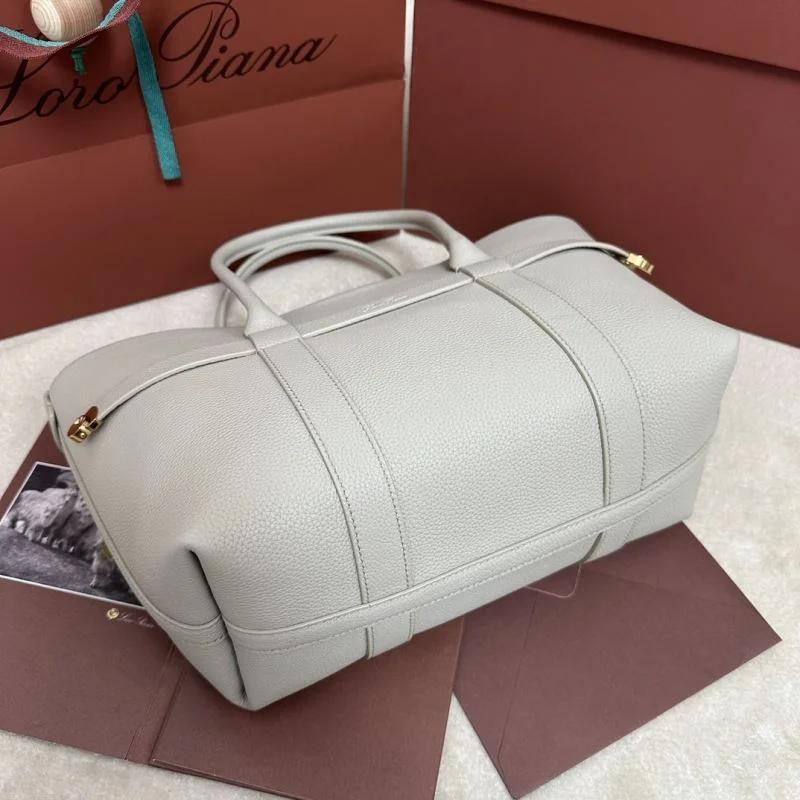 Inexpensive Loro Piana Shopping Bags