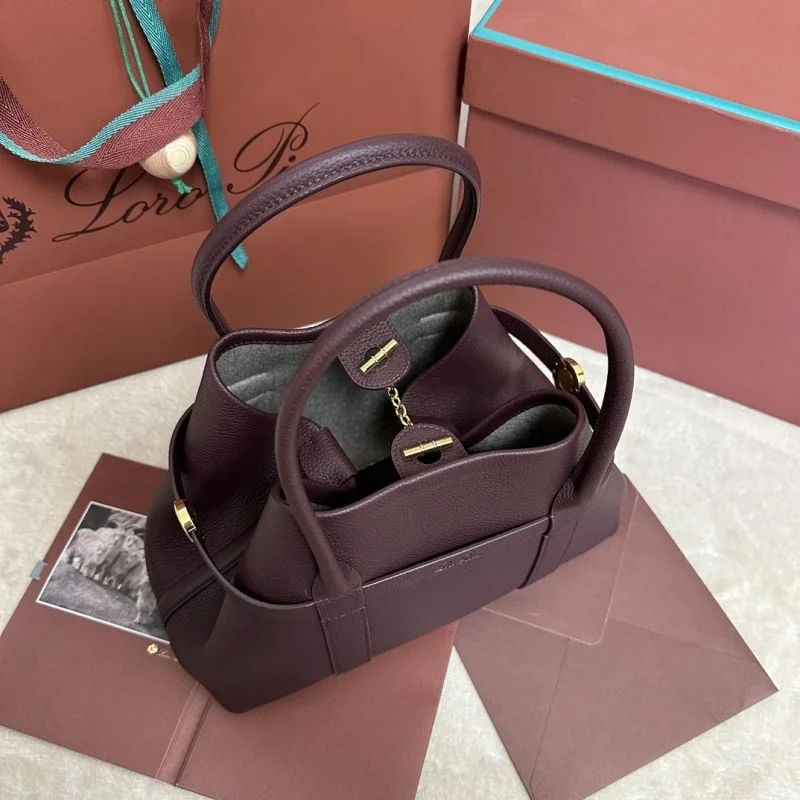 Low-cost Loro Piana Shopping Bags