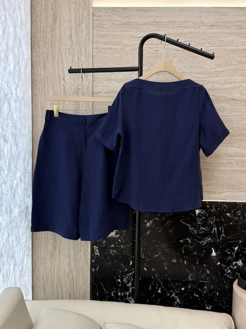 Budget-friendly Loro Piana Short Suits
