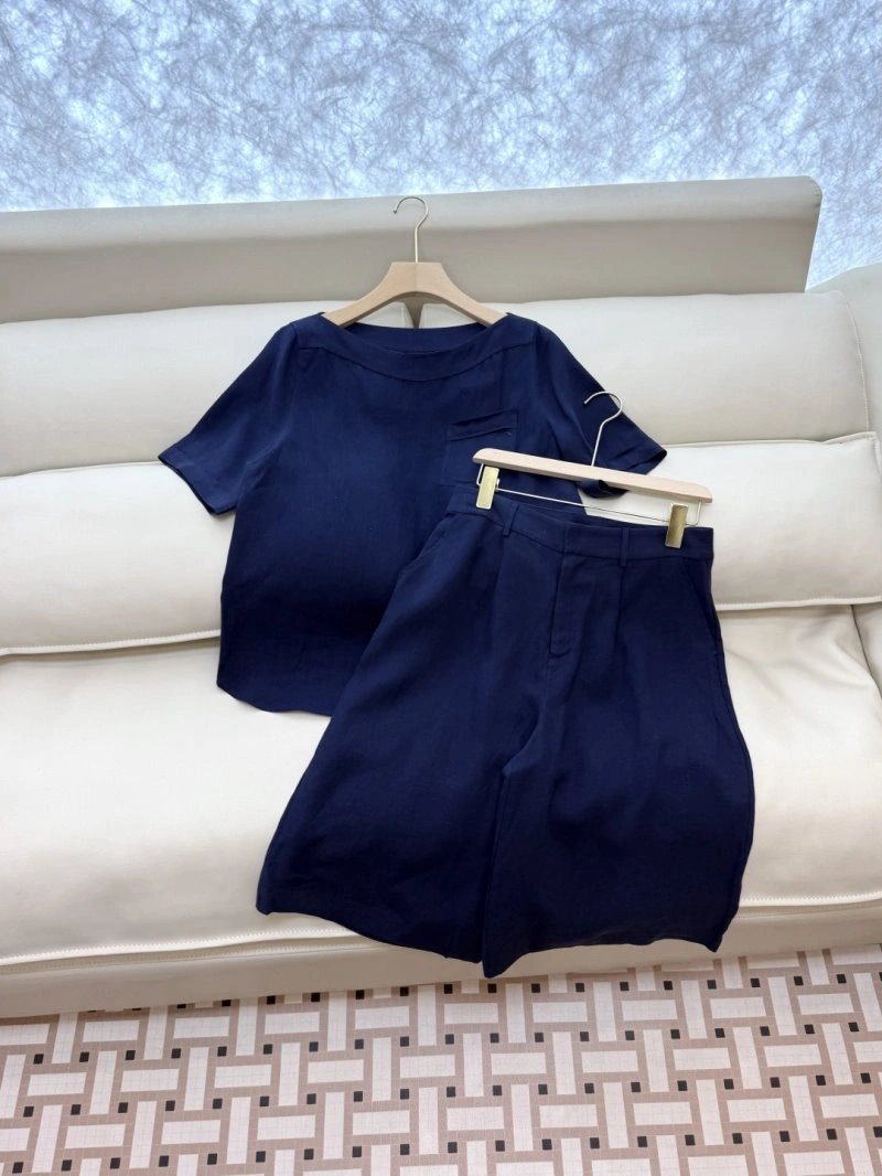 Budget-friendly Loro Piana Short Suits