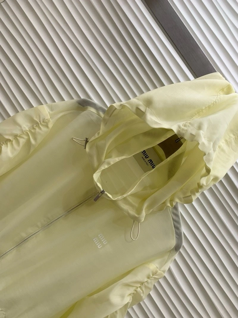 Bargain Loro Piana Sunscreen Jacket