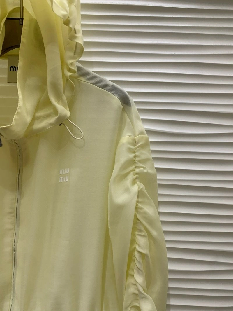 Bargain Loro Piana Sunscreen Jacket