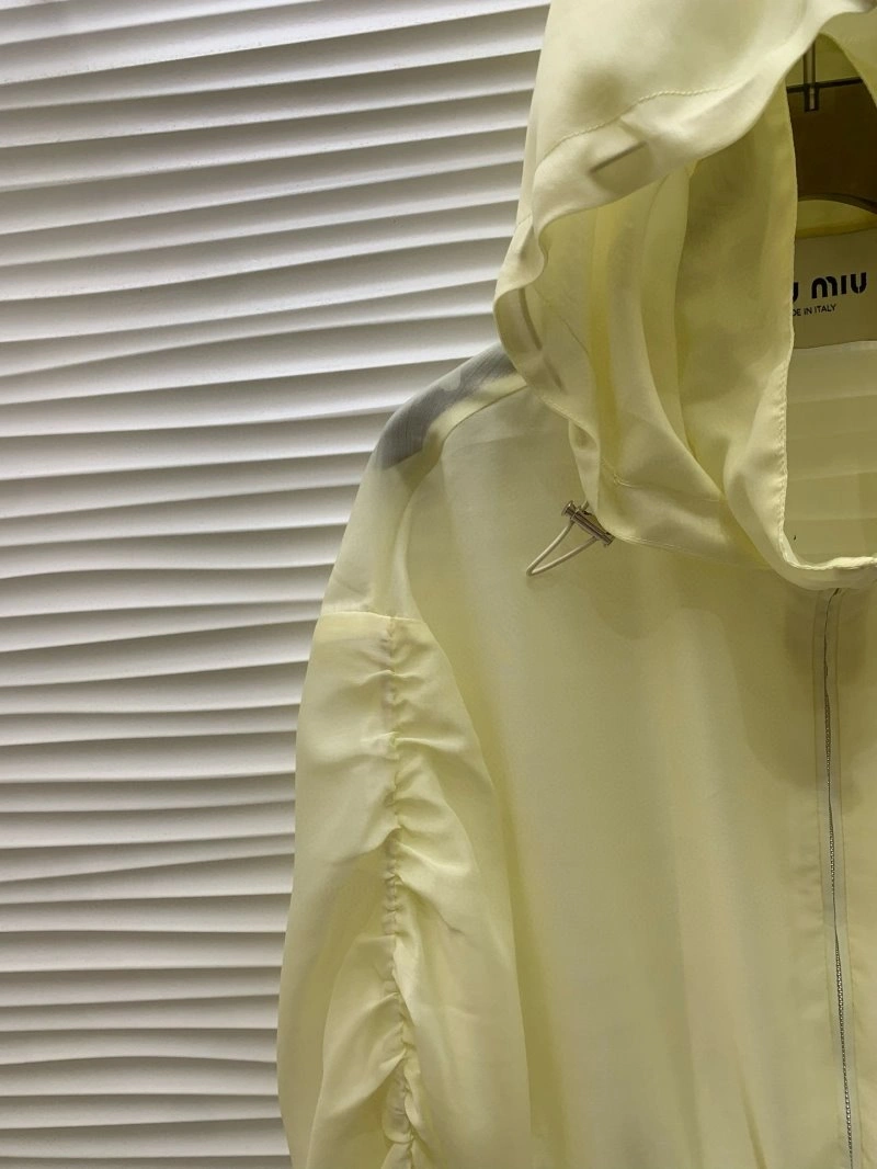 Bargain Loro Piana Sunscreen Jacket
