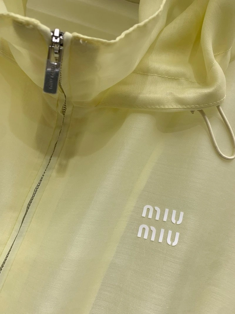 Bargain Loro Piana Sunscreen Jacket