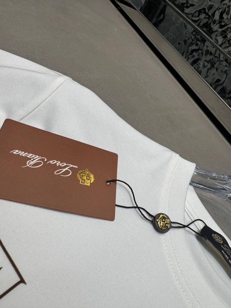 Bargain Loro Piana T-Shirts