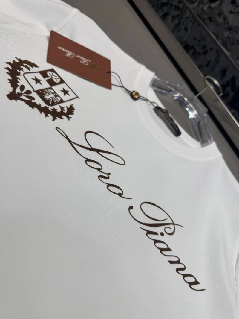 Bargain Loro Piana T-Shirts