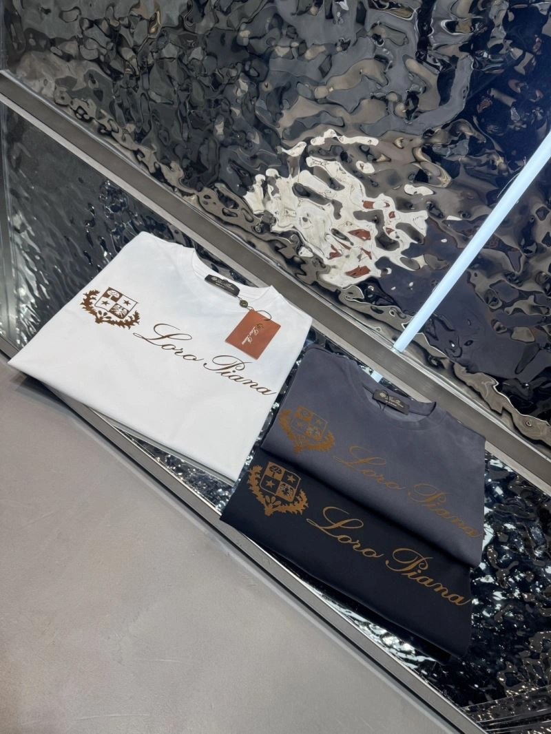 Bargain Loro Piana T-Shirts