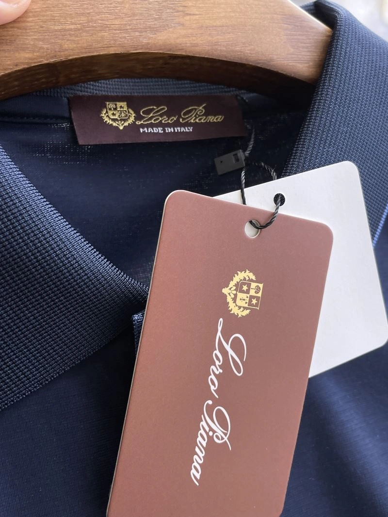 Accurate model Loro Piana T-Shirts