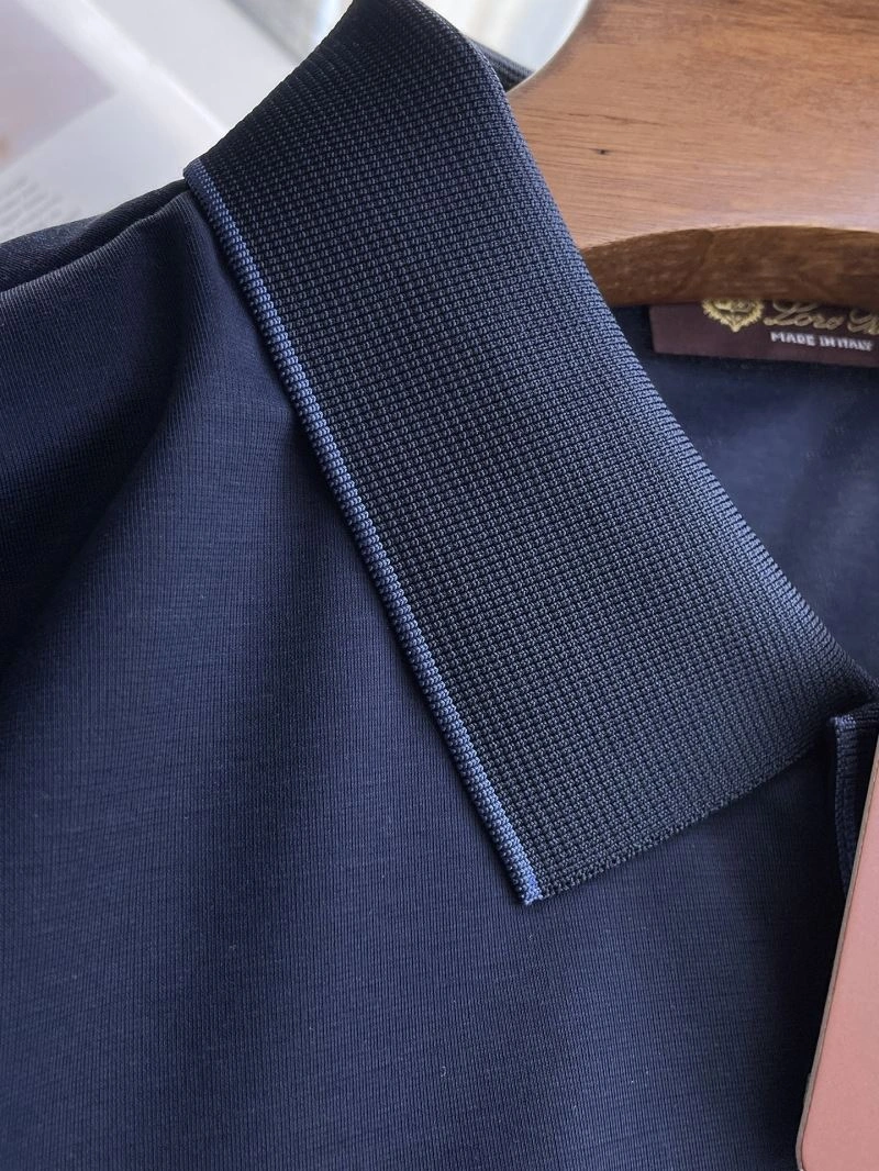 Accurate model Loro Piana T-Shirts