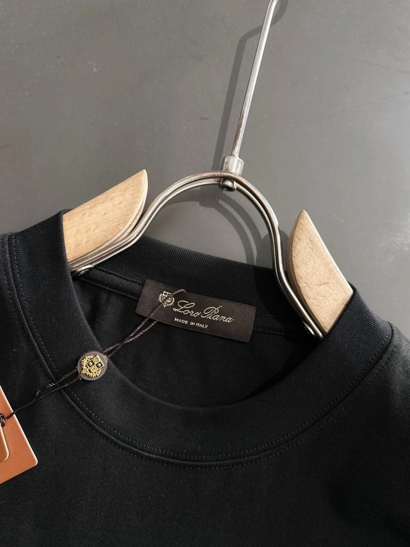 Bargain Loro Piana T-Shirts