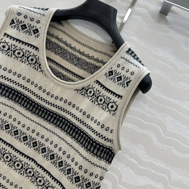 Budget-friendly Loro Piana Vest
