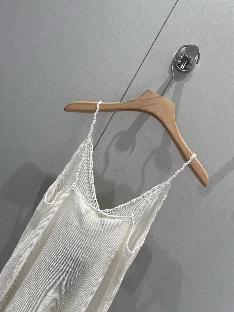 Low-cost Loro Piana Vest