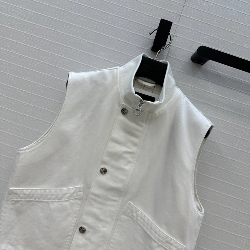 Indistinguishable Loro Piana Vest