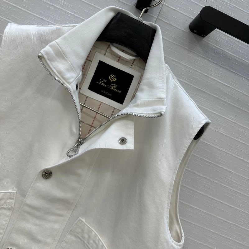 Indistinguishable Loro Piana Vest