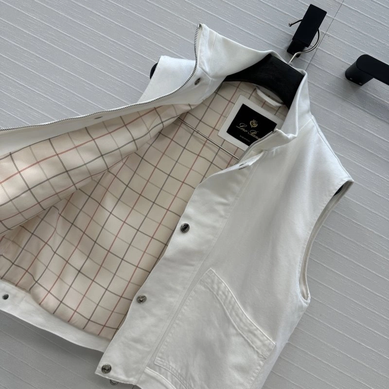 Indistinguishable Loro Piana Vest