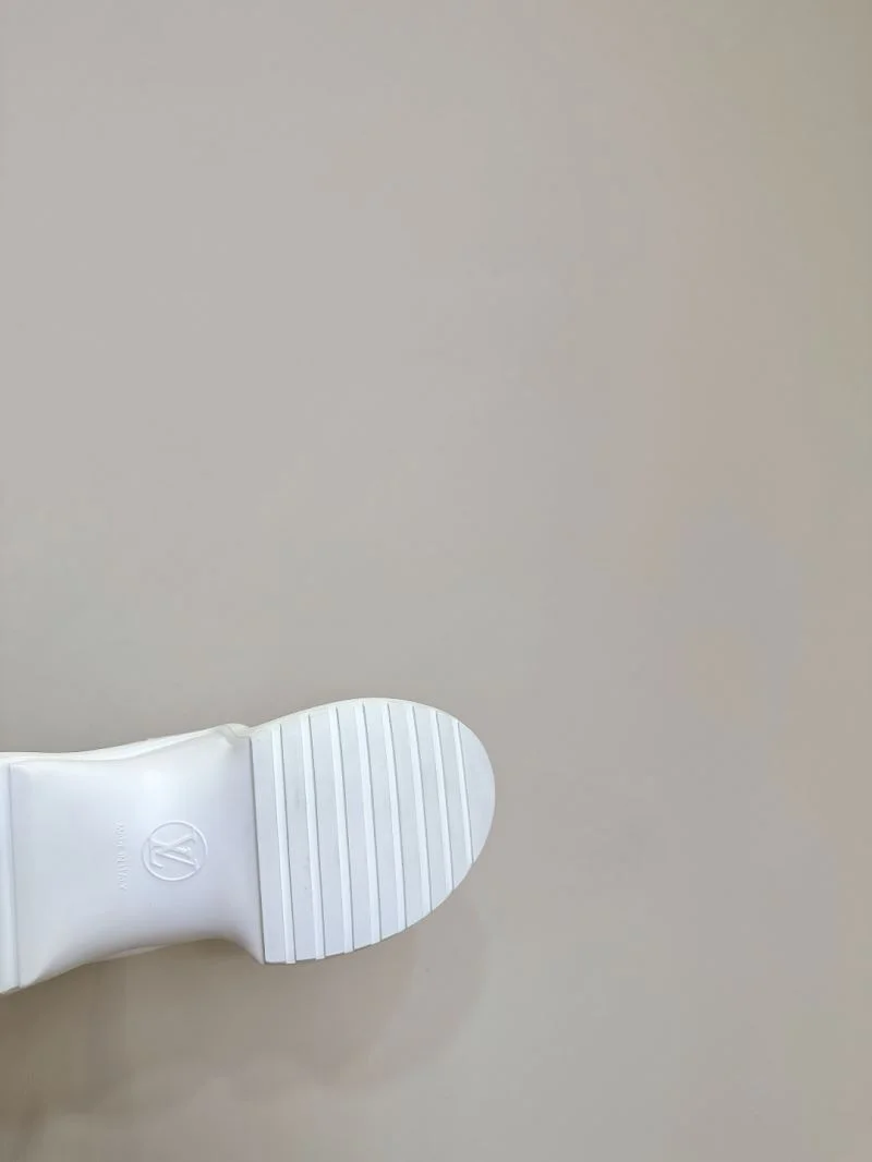 Indistinguishable Louis Vuitton Archlight Shoes