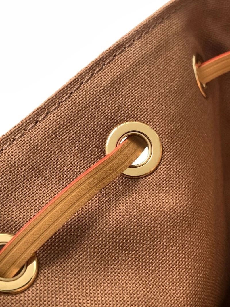 Accurate model Louis Vuitton Backpacks