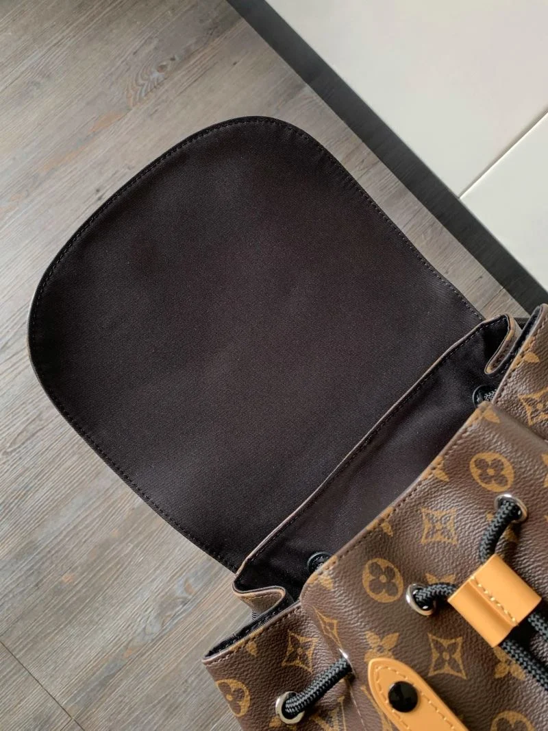 Mirror quality Louis Vuitton Backpacks