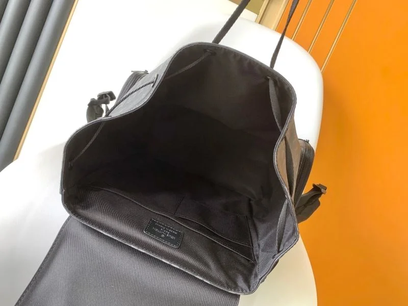 Top mirror Louis Vuitton Backpacks