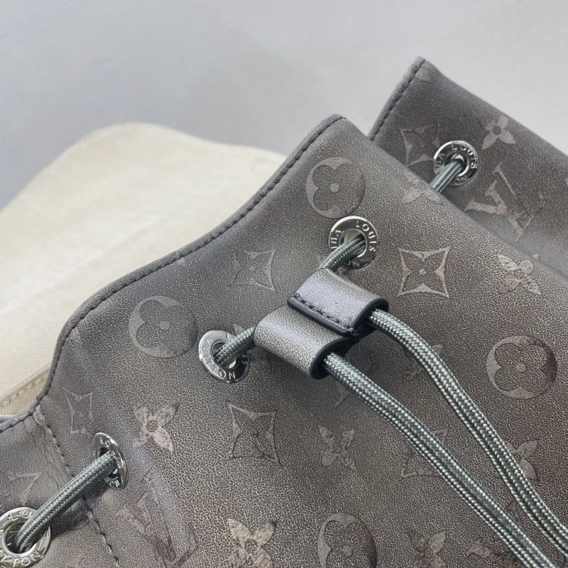 Top mirror Louis Vuitton Backpacks
