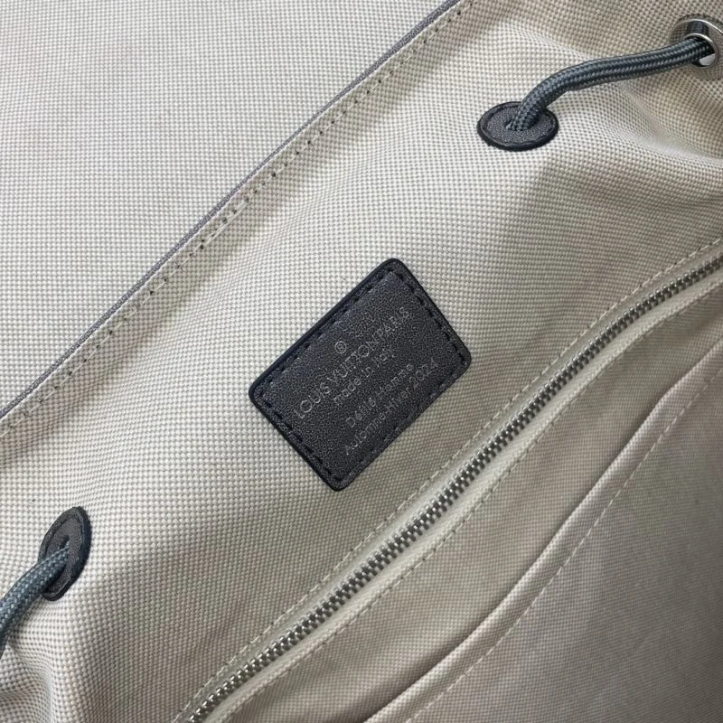 Top mirror Louis Vuitton Backpacks