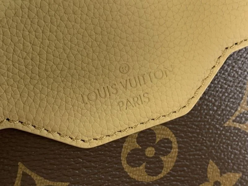 Mirror quality Louis Vuitton Backpacks