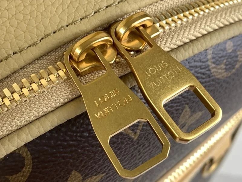 Mirror quality Louis Vuitton Backpacks
