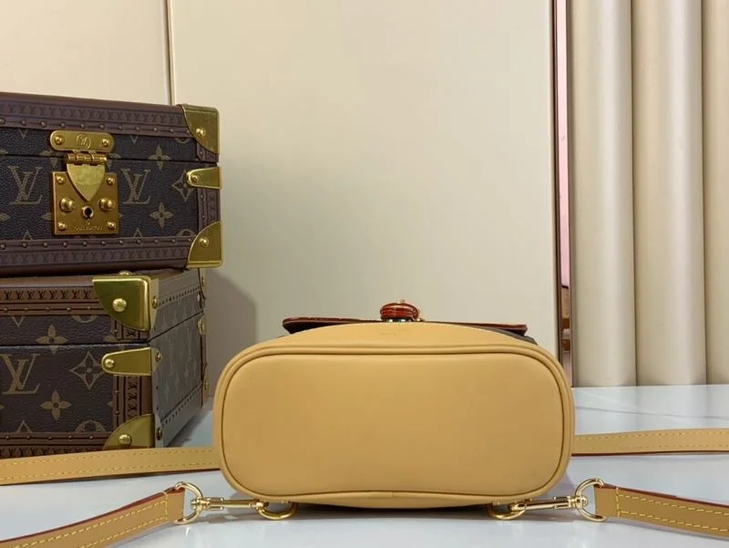 Top mirror Louis Vuitton Backpacks