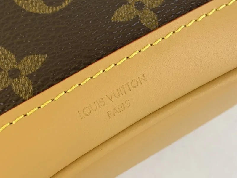 Top mirror Louis Vuitton Backpacks