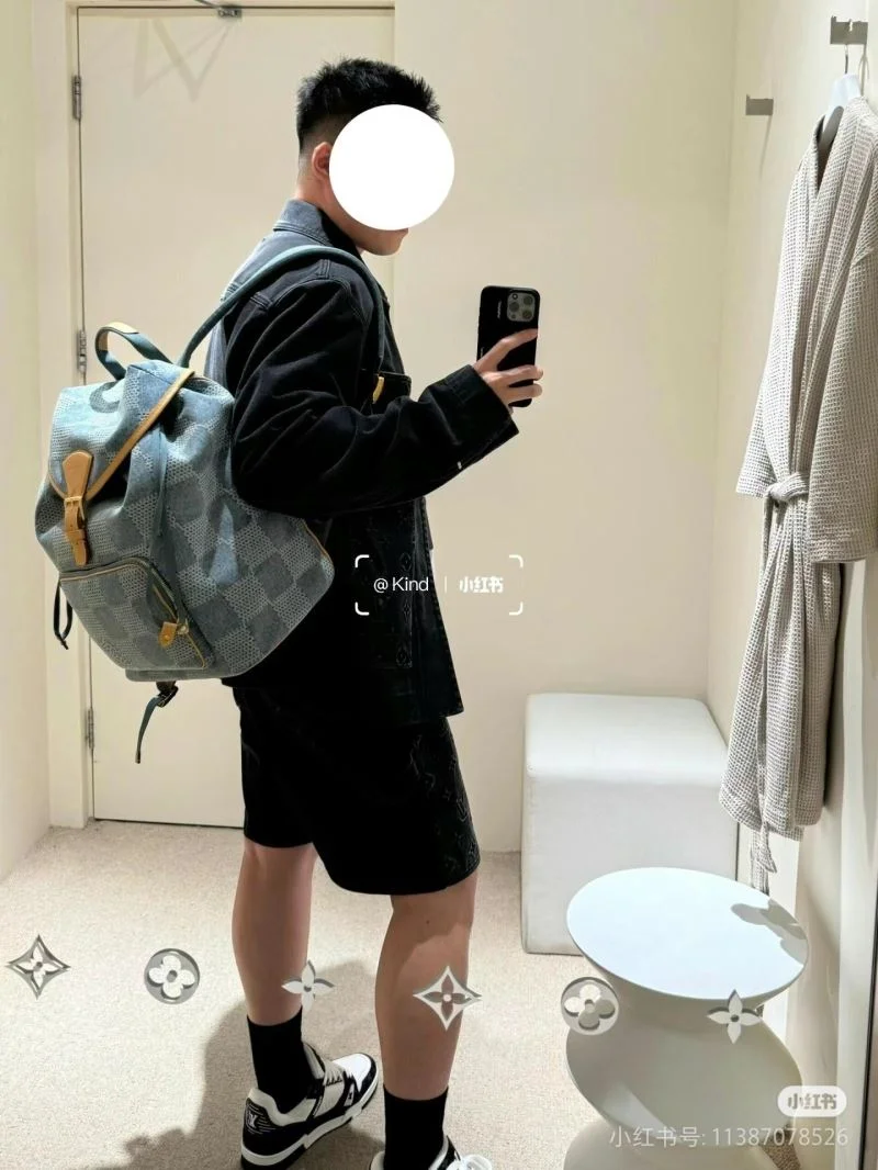 Mirror quality Louis Vuitton Backpacks
