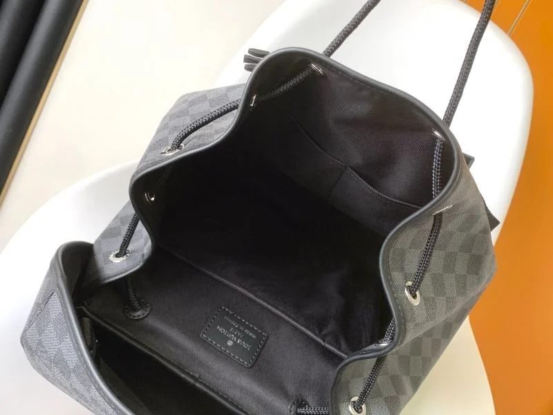 Accurate model Louis Vuitton Backpacks