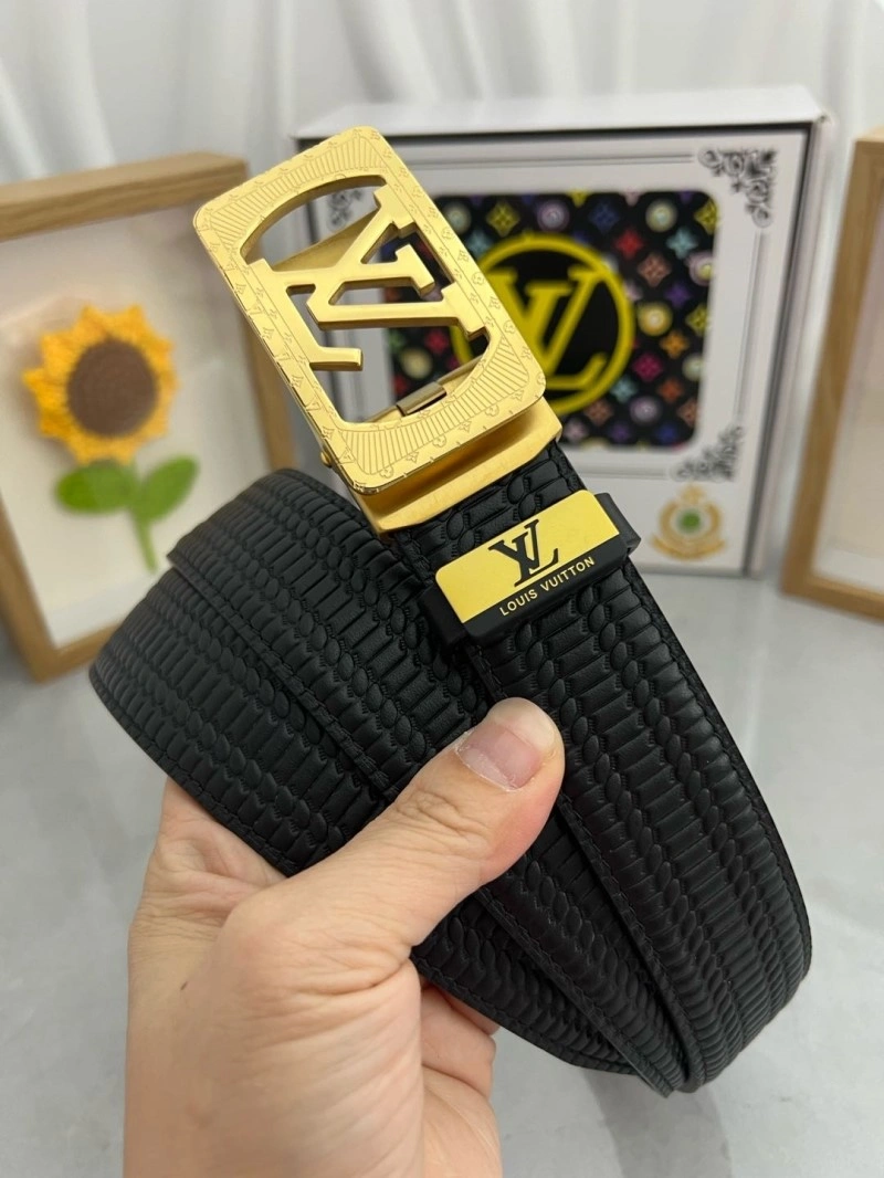 Low-cost Louis Vuitton Belts