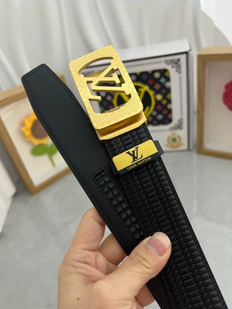 Low-cost Louis Vuitton Belts