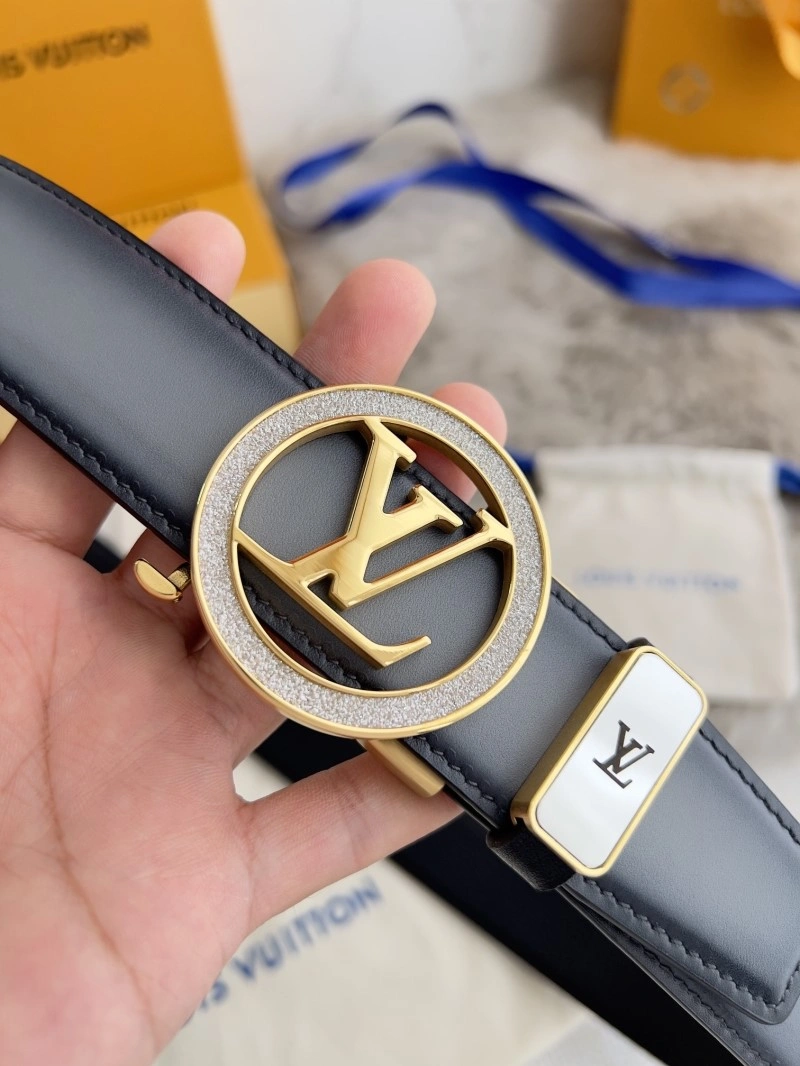 Top mirror Louis Vuitton Belts