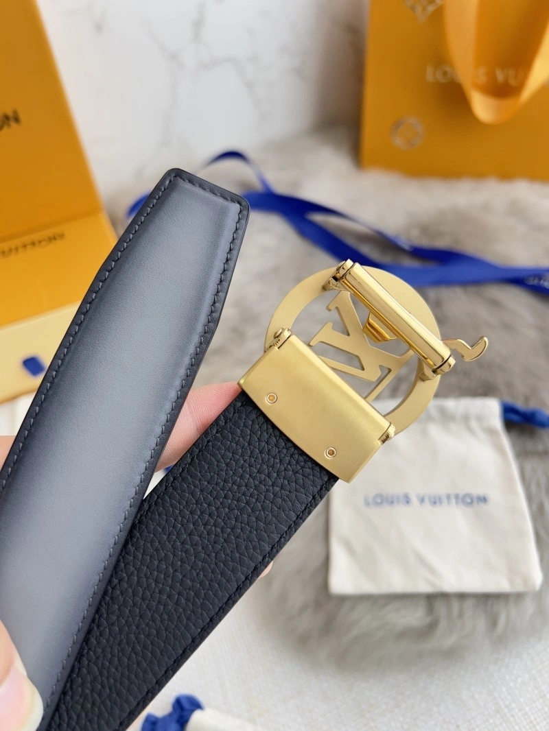 Top mirror Louis Vuitton Belts