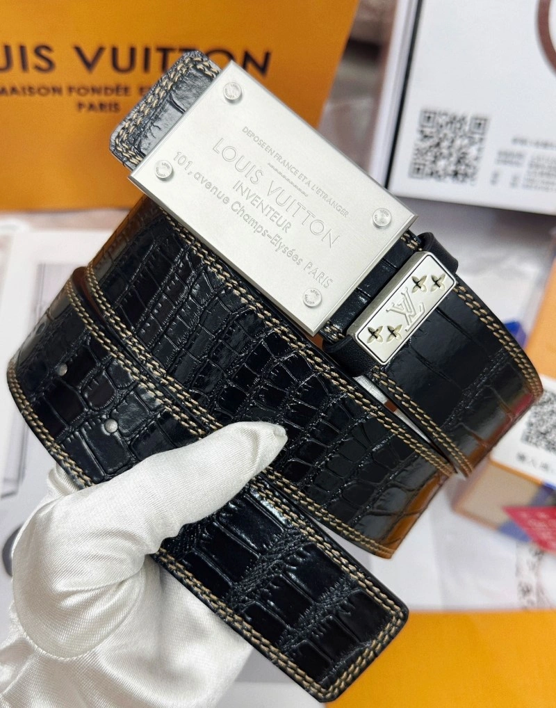 Top mirror Louis Vuitton Belts