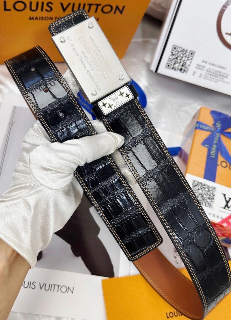 Top mirror Louis Vuitton Belts