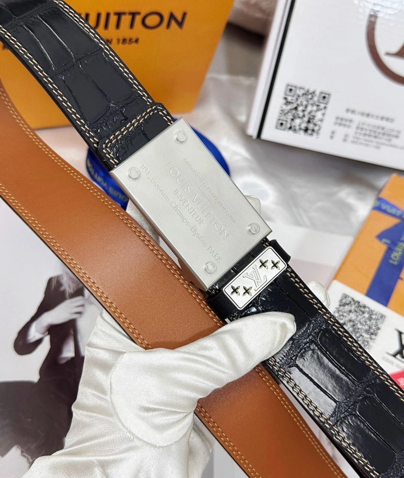 Top mirror Louis Vuitton Belts