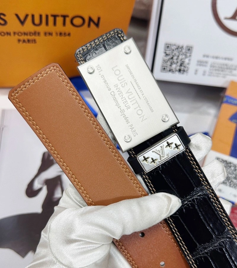 Top mirror Louis Vuitton Belts