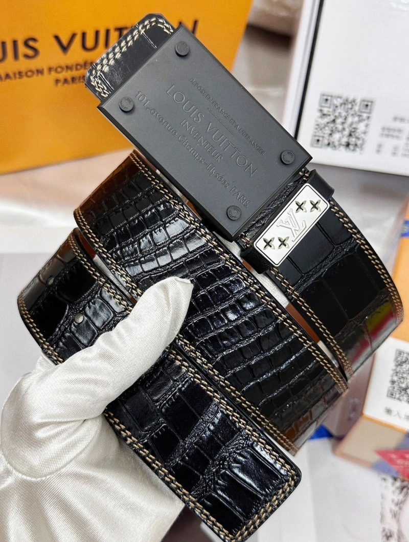 Accurate model Louis Vuitton Belts