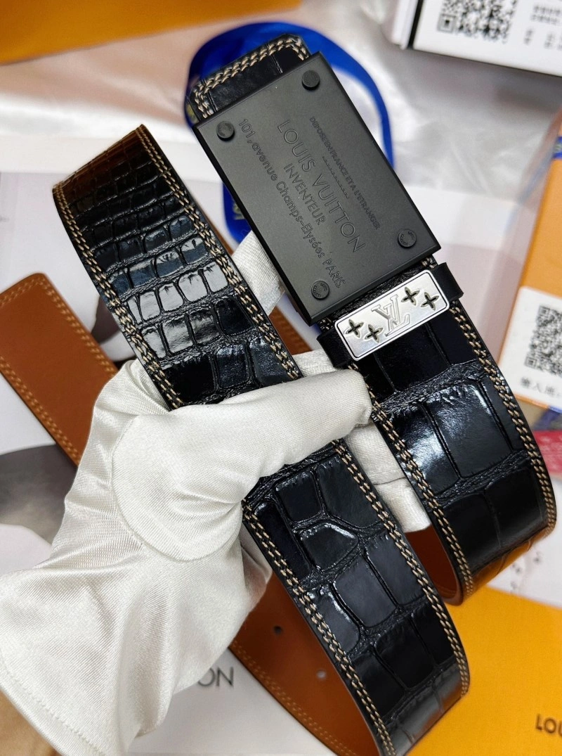 Accurate model Louis Vuitton Belts