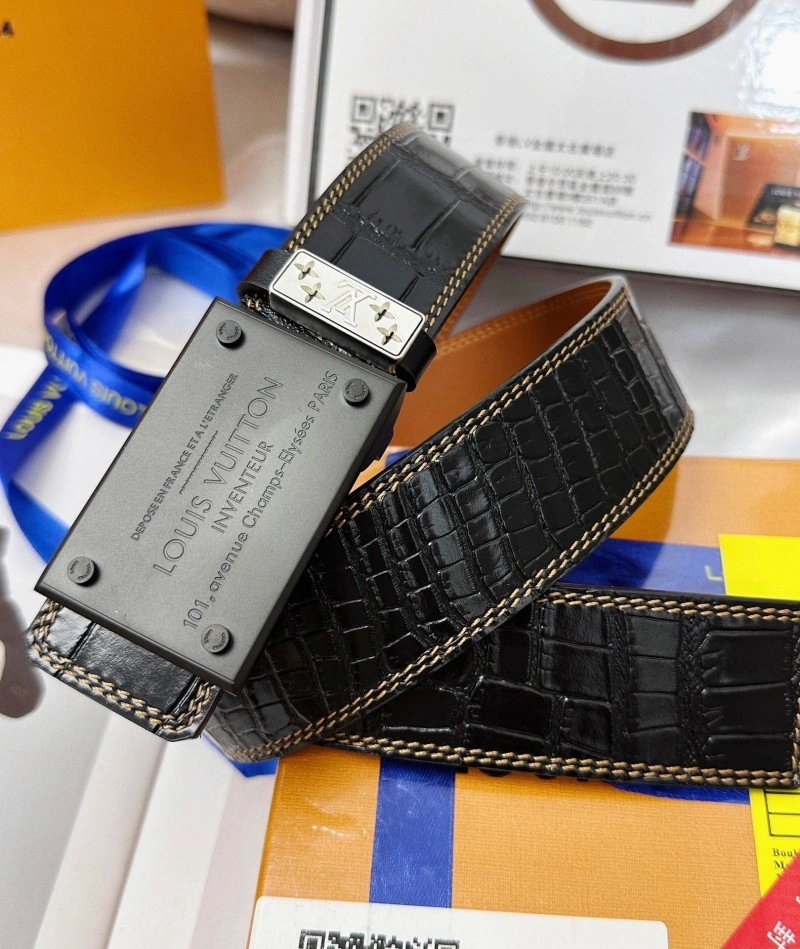 Accurate model Louis Vuitton Belts