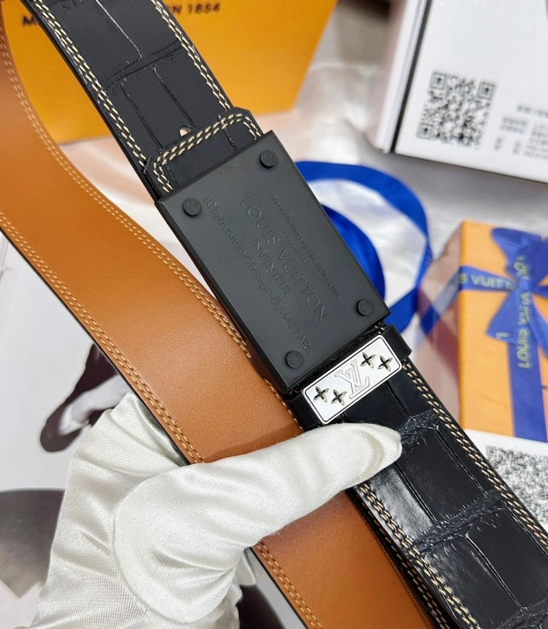 Accurate model Louis Vuitton Belts
