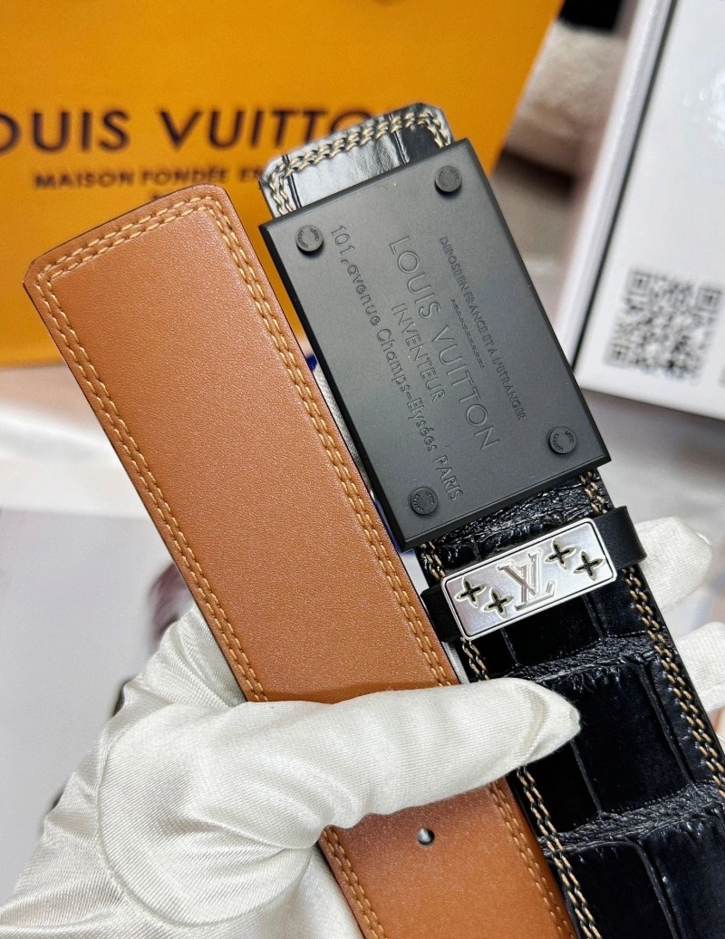 Accurate model Louis Vuitton Belts