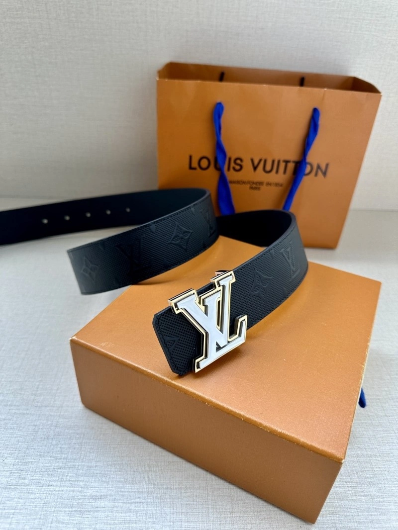 Low-cost Louis Vuitton Belts